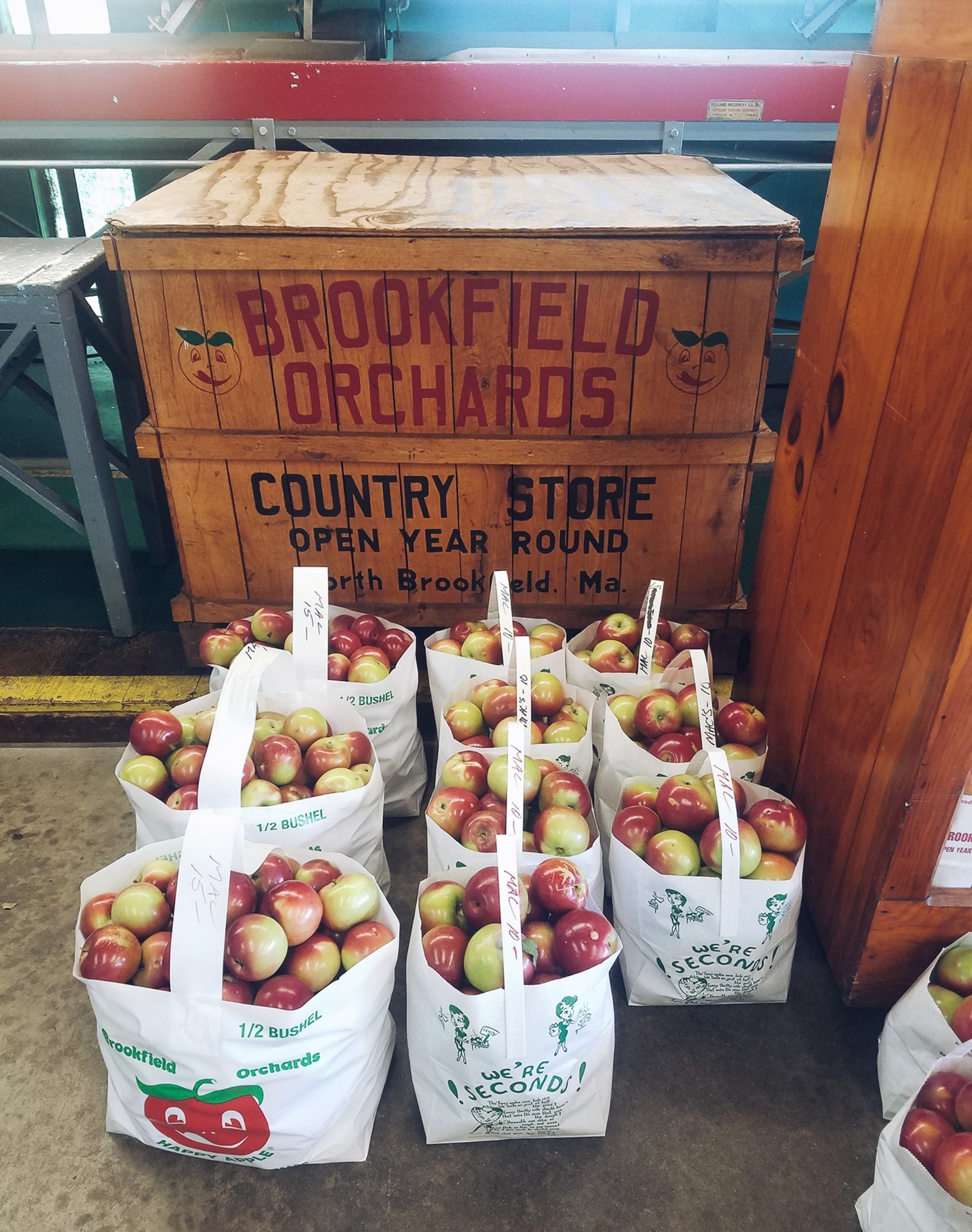 Local Loves: Brookfield Orchards – Coffee & Chiffon